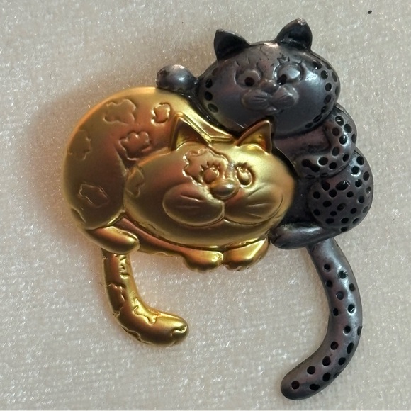 Danecraft | Jewelry | Vintage Danecraft 2 Fat Cats Brooch Euc | Poshmark